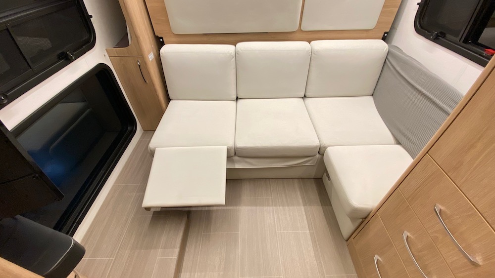2021 Leisure Travel Van Wonder 24RL :: Arizona Luxury Coach
