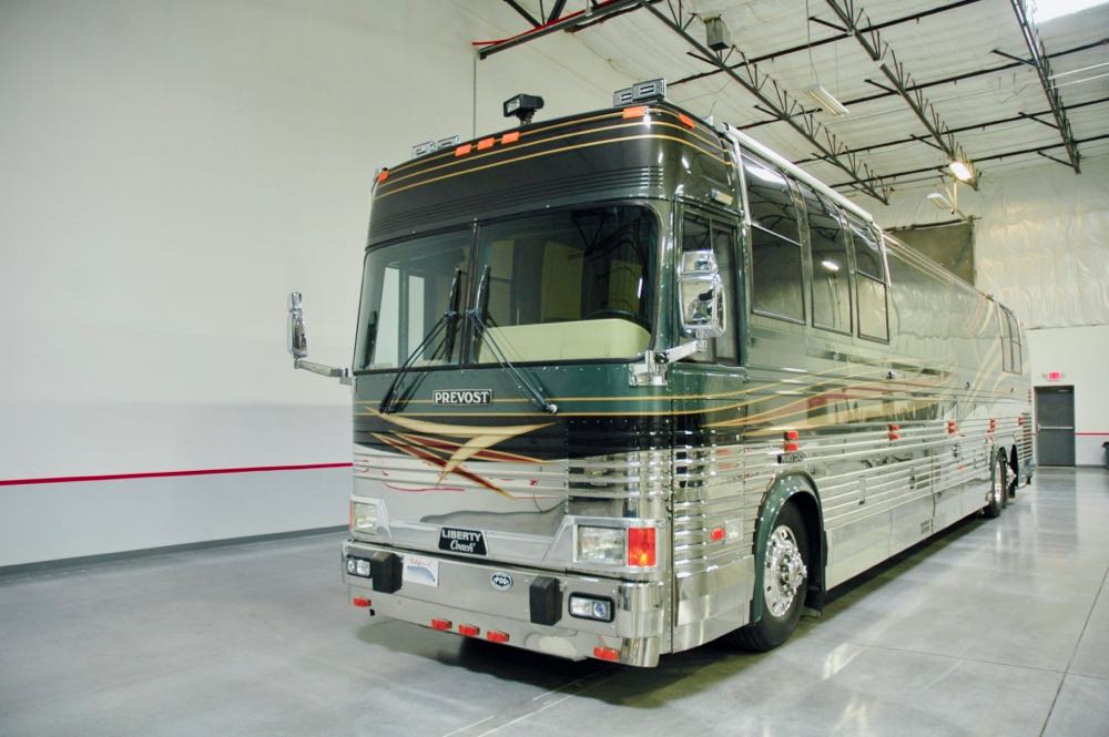 2000 Prevost Liberty XLV :: Arizona Luxury Coach