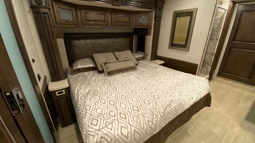 2019 Newmar Dutch Star :: Arizona Luxury Coach