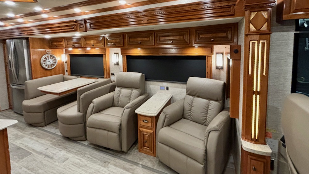 2020 Newmar Dutch Star :: Arizona Luxury Coach