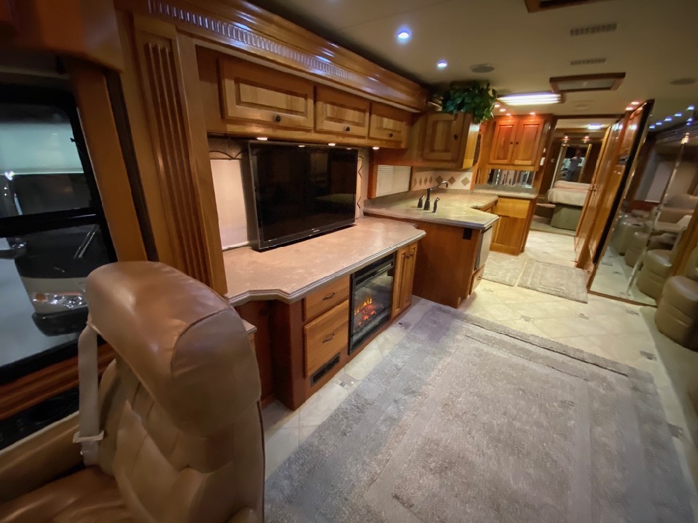 2004 Monaco Dynasty Quad Slide :: Arizona Luxury Coach
