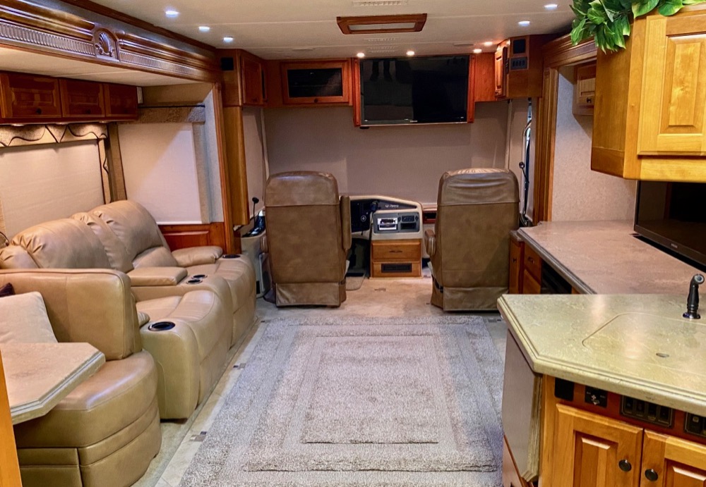 2004 Monaco Dynasty Quad Slide :: Arizona Luxury Coach