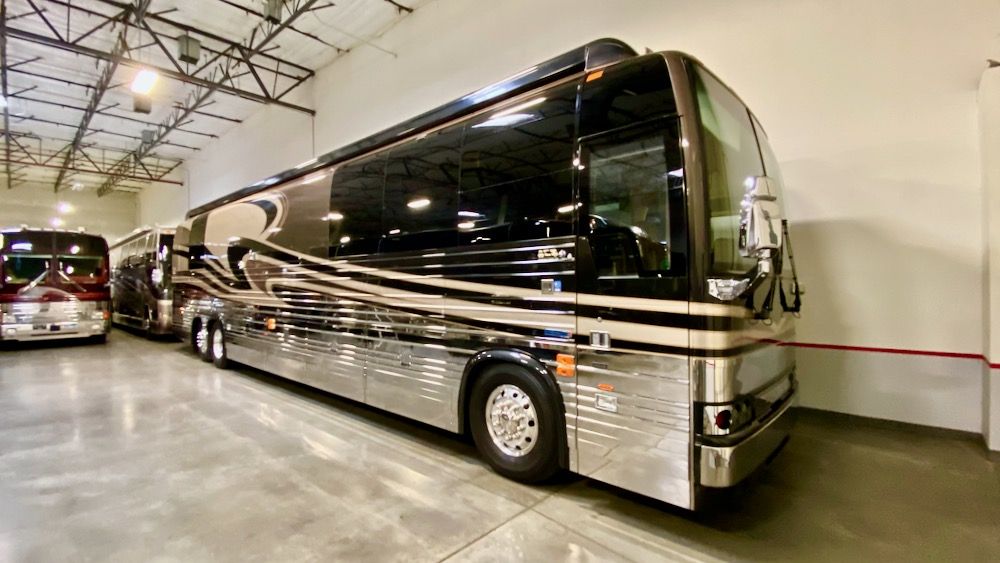2002 Prevost American Coach XLII1S :: Arizona Luxury Coach